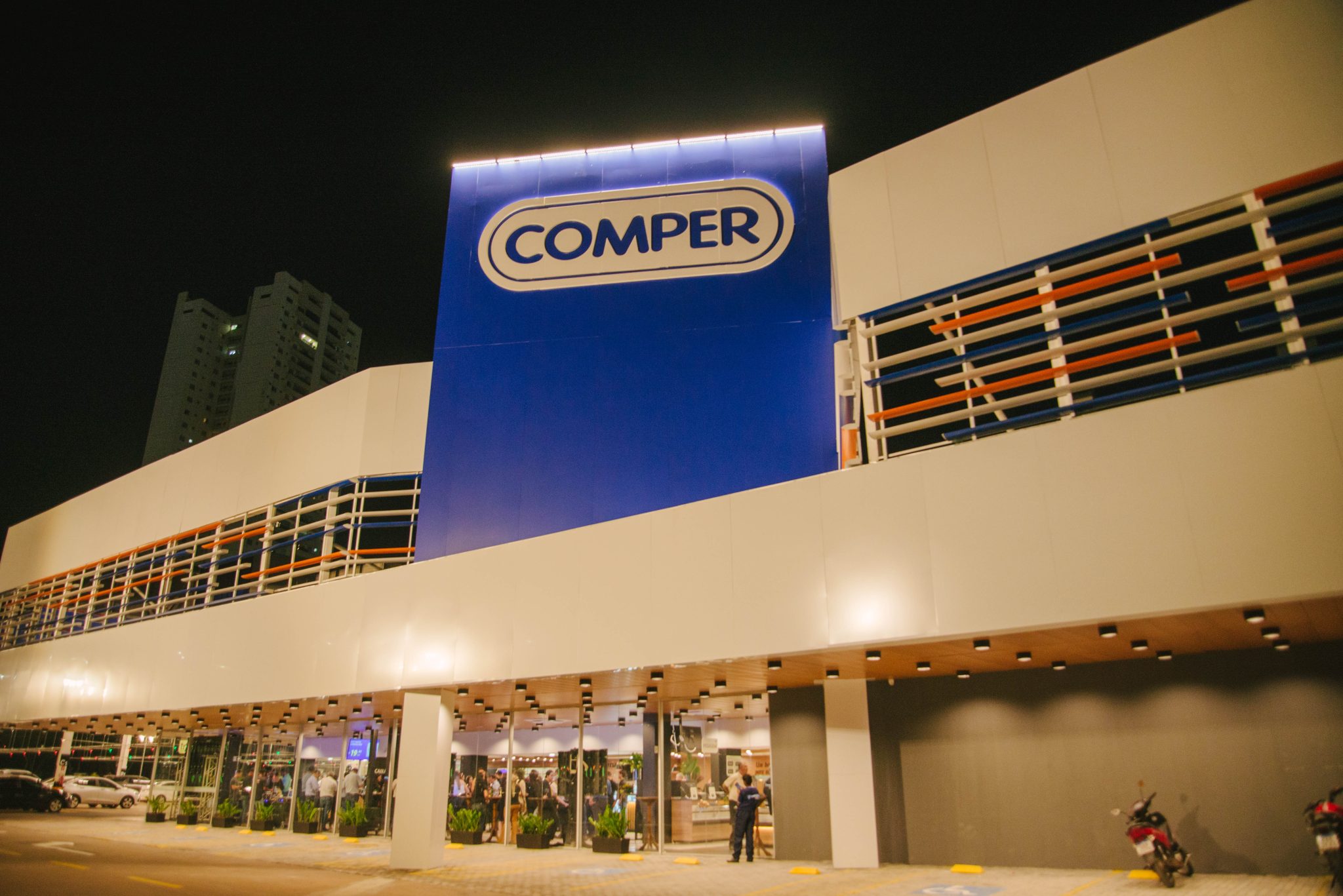 De "Comercial Pereira" para "Comper", os 51 anos da rede - SuperHiper
