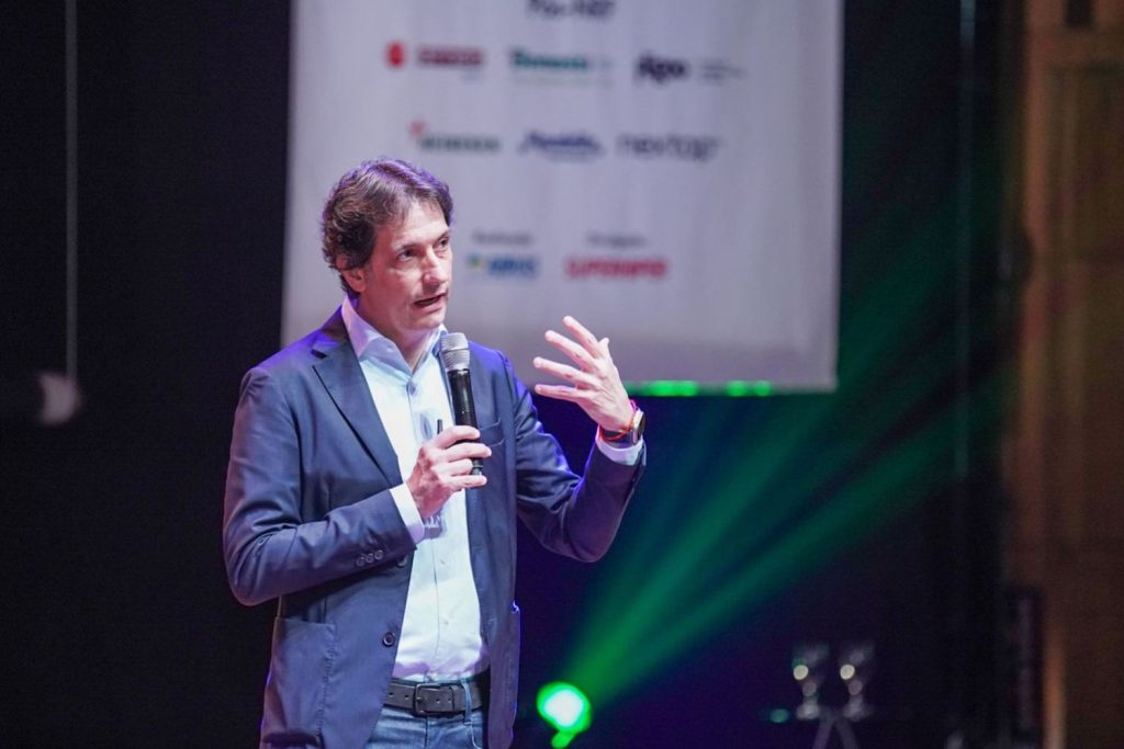 Kibon lança Tablito 3 Chocolates e Mini Morango – SuperHiper